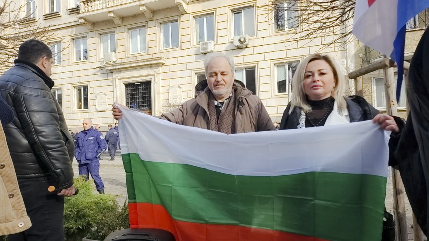 Кандидати за депутати от БСП от протеста в София За да се изправиш пред избирателите трябва да